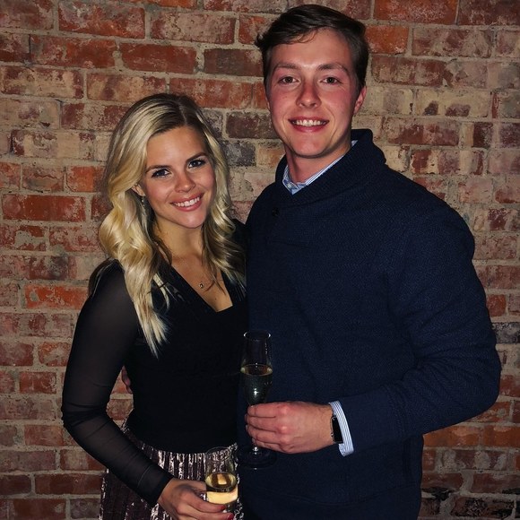 Libby's Closet (@libbyhewitt) | Poshmark